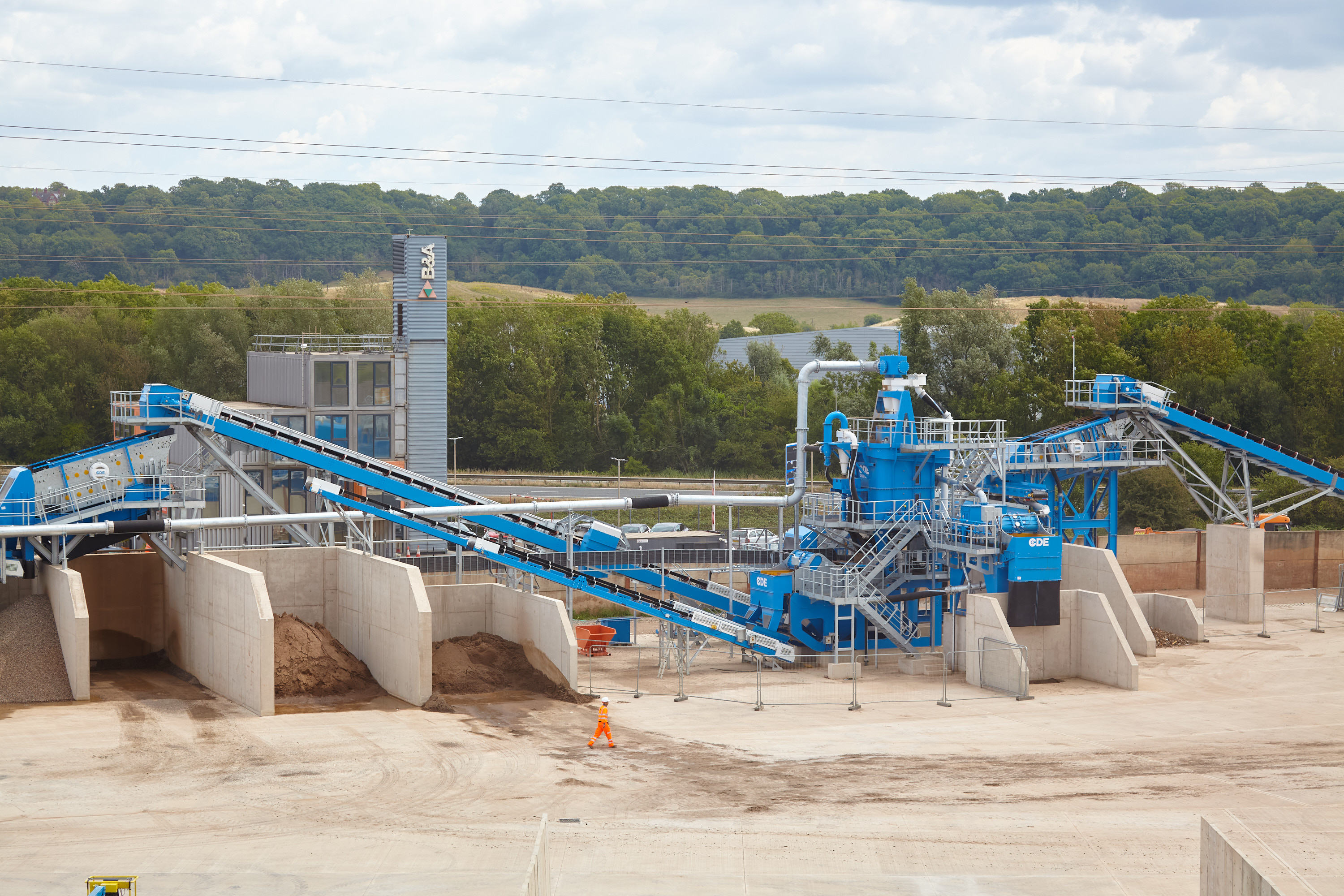 Investment in UK’s largest excavated waste recycling wash plant | Heidelberg Materials UK